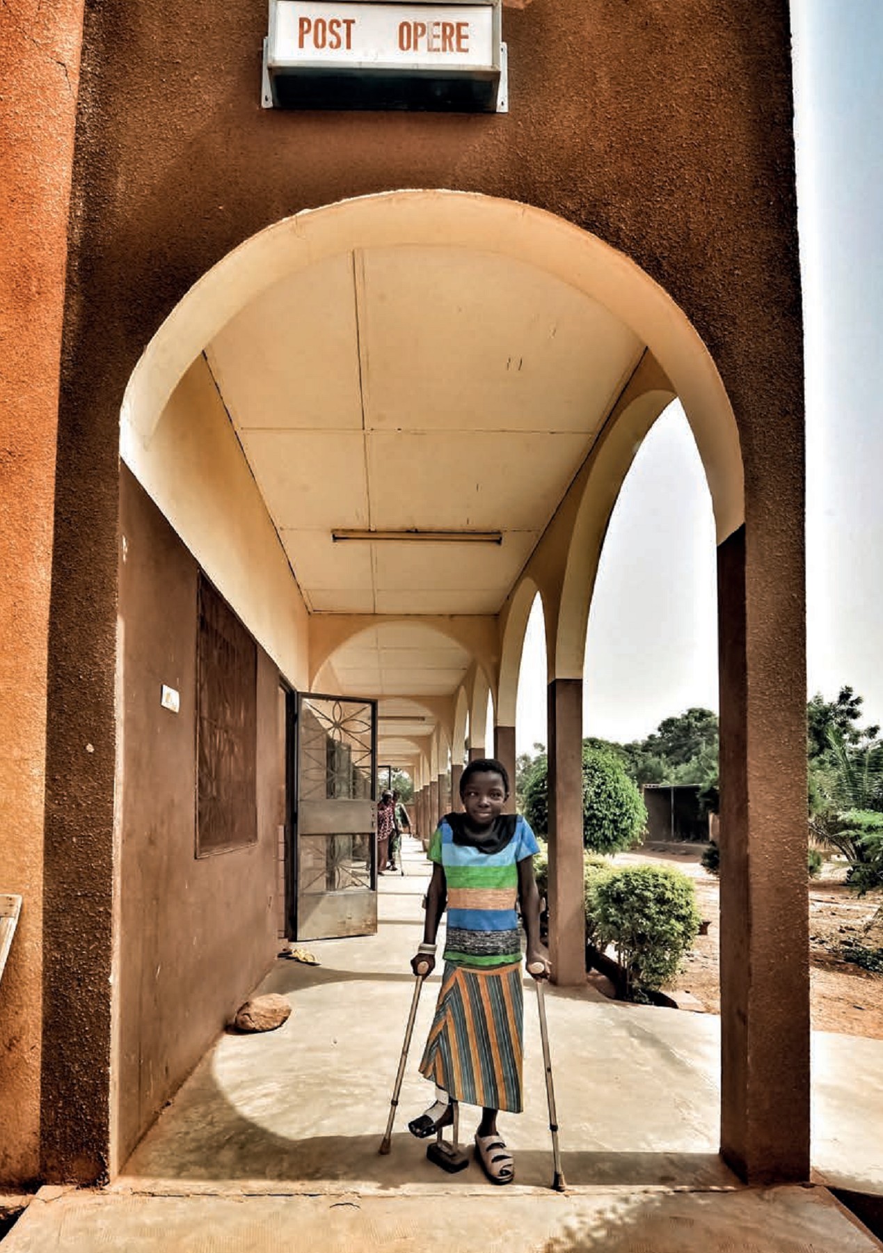 Genolier Foundation - Brochure 2022 (RU) - Swiss Medical Network ...